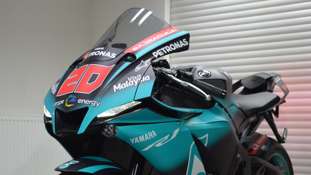 YAMAHA R1 "PETRONAS" Replica - 4moto® - Bikedekore, Motorrad-Dekore, Folierungen,