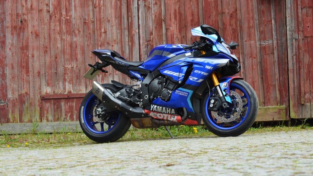 YZF R1 Archive - 4moto® - Bikedekore, Motorrad-Dekore, Folierungen,