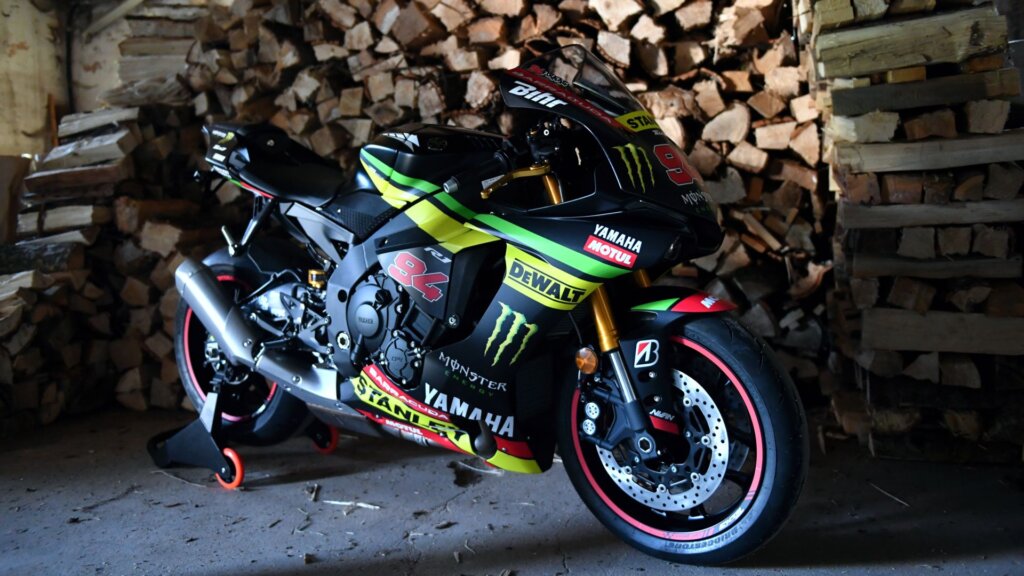 YAMAHA R1 "TECH3 - Jonas Folger#94" Replica Folierung - 4moto® - Bikedekore, Motorrad-Dekore ...