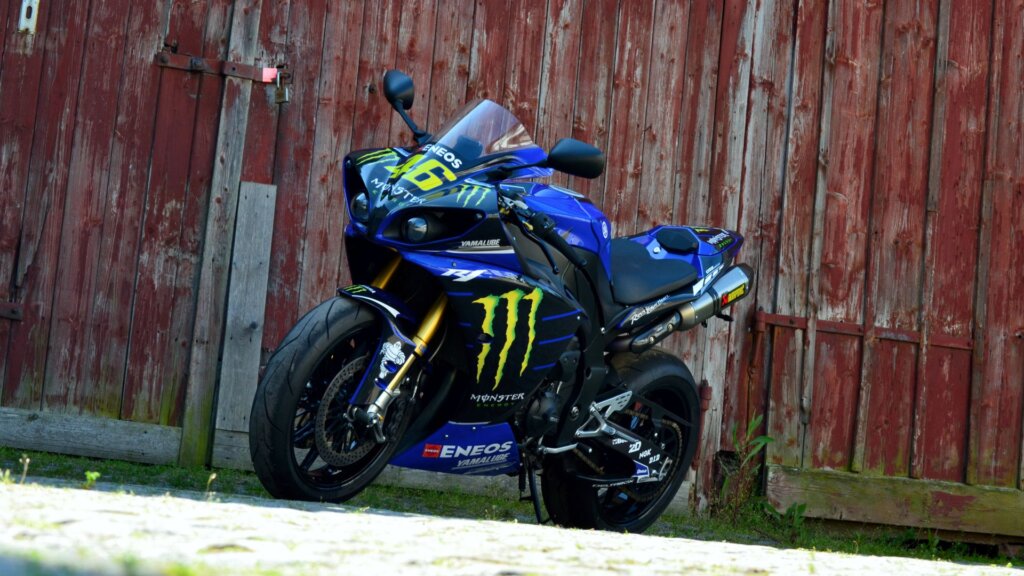 YAMAHA R1 (RN22) "MotoGP-Replica" - 4moto® - Bikedekore, Motorrad-Dekore, Folierungen,