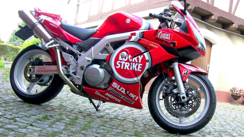 SUZUKI SV1000 Lucky Strike Design - 4moto® - Bikedekore, Motorrad ...